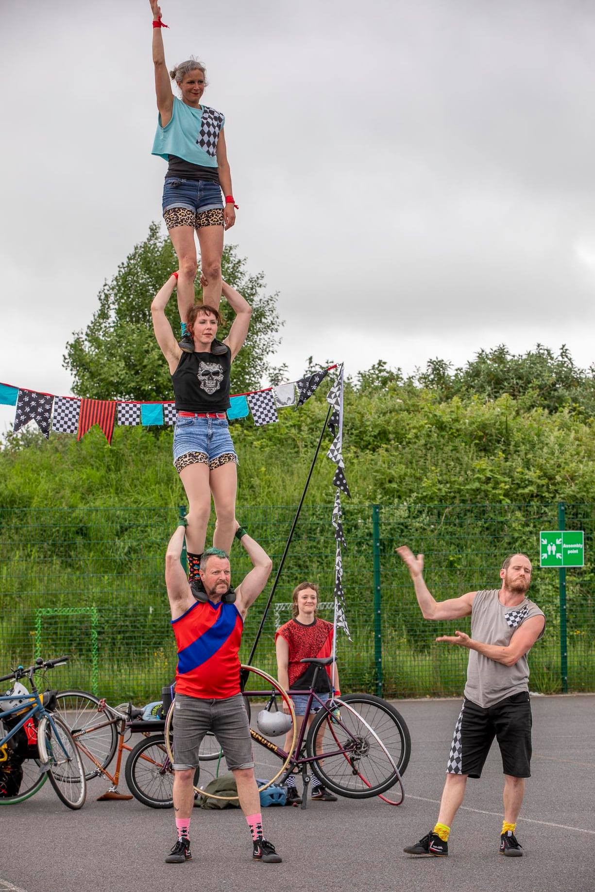 Cycle Circus - Tumble Circus