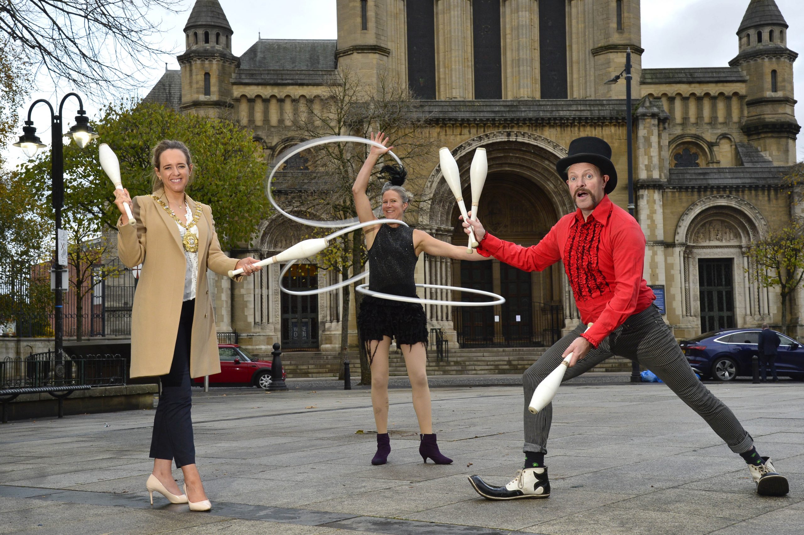 Belfast Mayor Celebrates Launch Of Winter Circus Programme - Tumble Circus